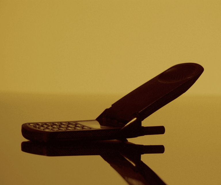 The Flip Phone Revival: Trending Benefits | Affinity Cellular